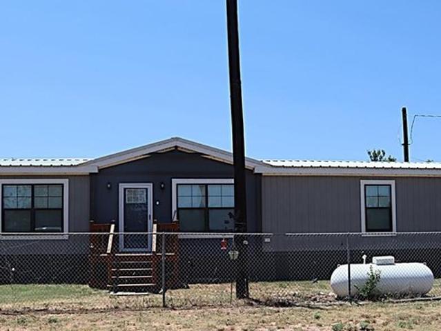 121 Bahia Dr, Sweetwater, TX 79556