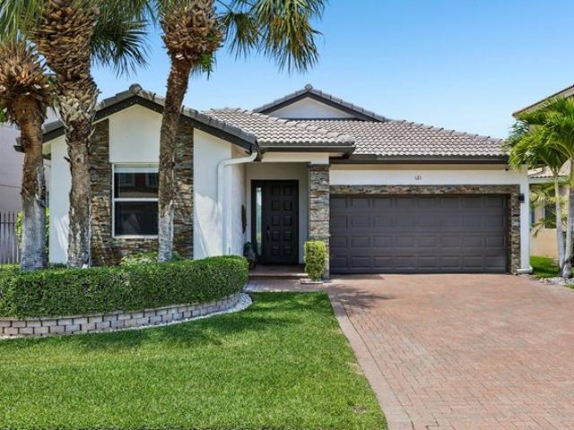121 Bellezza Ter, Royal Palm Beach, FL 33411