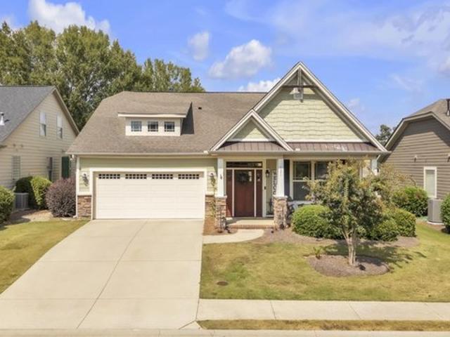 121 Belle Oaks Dr, Simpsonville, SC 29680