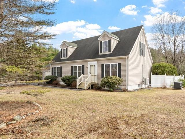 121 Bellview Dr, Swanzey, NH 03446
