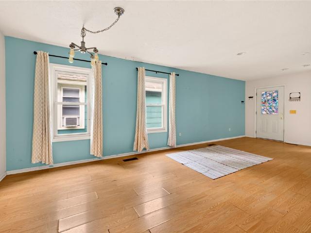 121 Benton Street