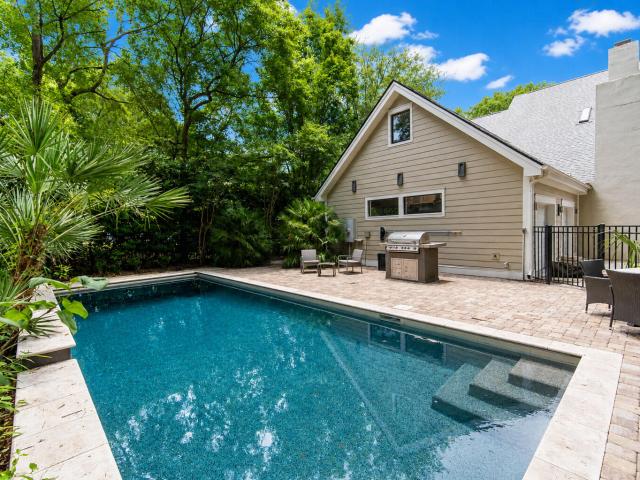 121 Berkshire Drive