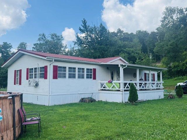 121 Black Creek Rd, Clay City, KY 40312