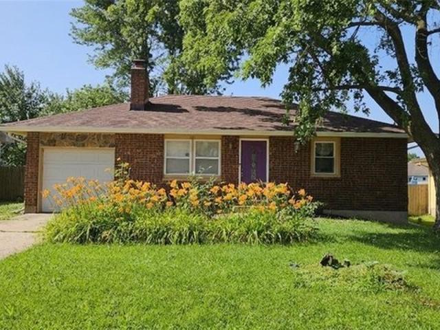 121 Brent Rd, Belton, MO 64012