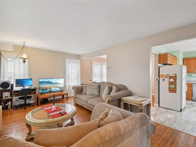 121 Brooklawn Drive