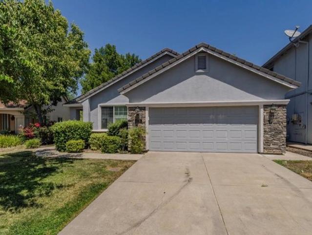 121 Gold Nugget Dr, Valley Springs, CA 95252