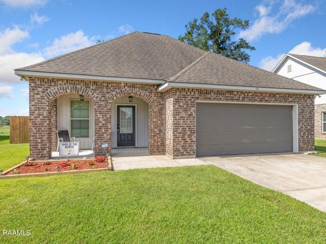 121 Gentle Crescent Ln, Lafayette, LA 70506