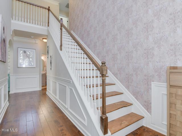 121 Gerhard Ridge