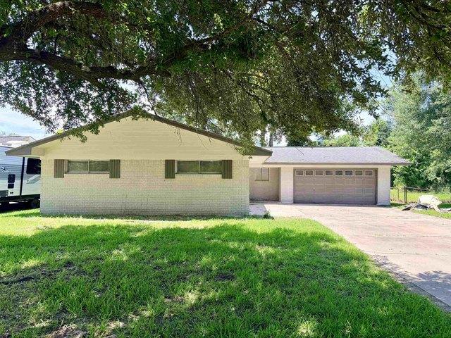 121 Glynn St, Bridge City, TX 77611