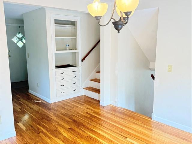 121 Greenwich Avenue