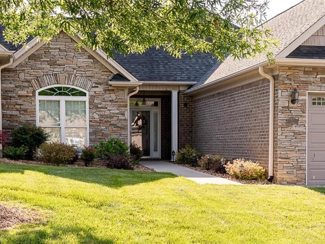 121 Greystone Lane