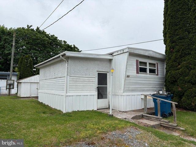 121 Grimm Ln, Middletown, PA 17057