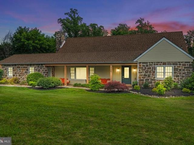 121 Gwynedd Manor Rd, North Wales, PA 19454