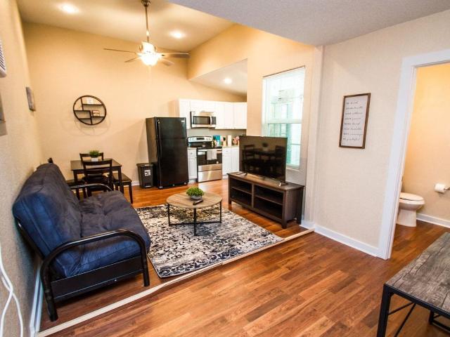 121 Douglas 1 Bedroom Apartment for Rent at 121 Douglas Way St, San Antonio, TX 78210 Denver Heights