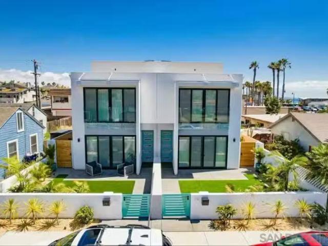 121 DATE AVE, IMPERIAL BEACH, CA 91932 Condo/Townhome For Sale.