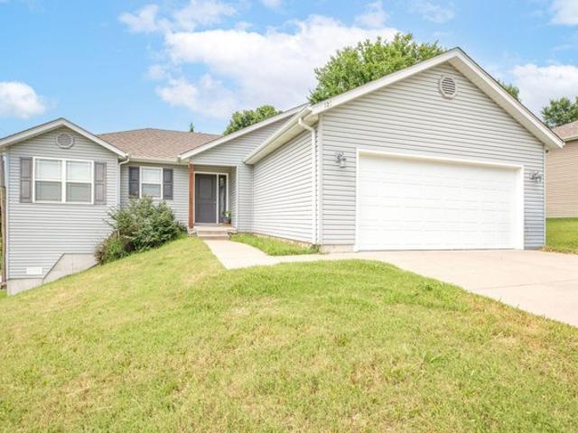 121 Daless Ct, Hollister, MO 65672