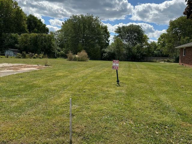121 Darin Ct, Anderson, IN 46012 | MLS #22069
