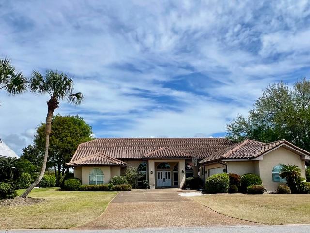 121 Dragon Cir, Panama City Beach, FL 32408 | MLS #787864