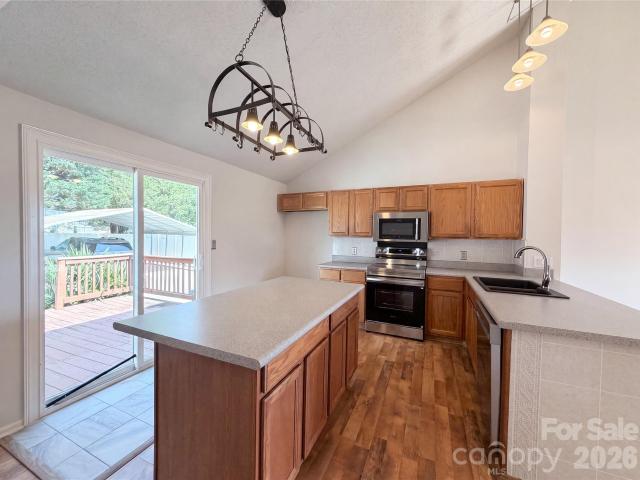121 Driftwood Drive