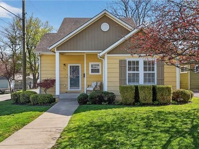 121 E 80th St, Kansas City, MO 64114