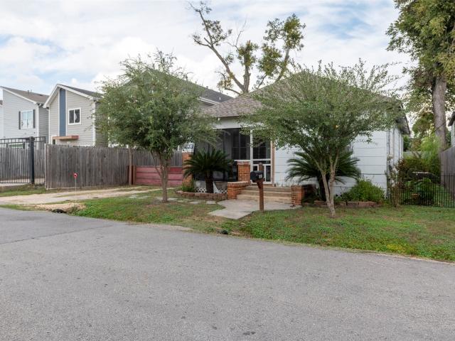 121 E 32nd St, Houston, TX 77018 | MLS #92126