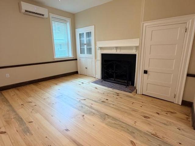 121 E Union Street