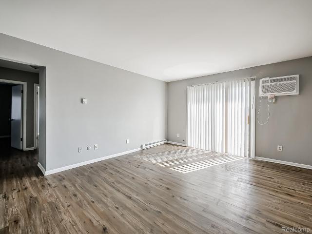 121 E Van Riper Road # 6