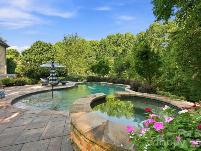 121 E Callicutt Trail