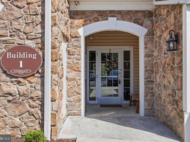 121 E Creekside Drive # 121