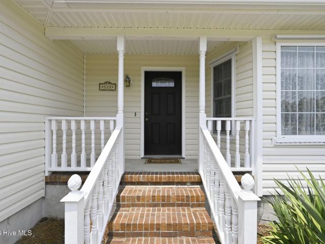 121 E Ivybridge Drive