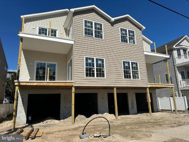 121 E Maple Avenue # 4
