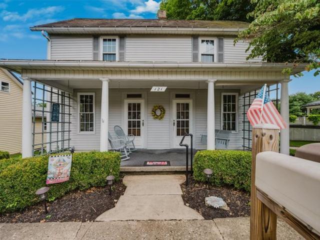 121 E Sheridan Ave, Somerset, OH 43783