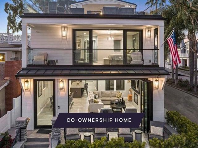 121 Emerald Ave Unit 3, Newport Beach, CA 92662