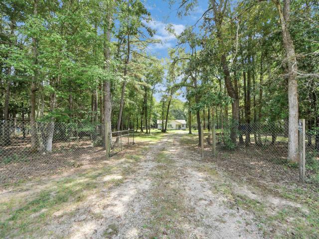 121 Elendor Dr, Cleveland, TX 77328 | MLS #74805 | Compass