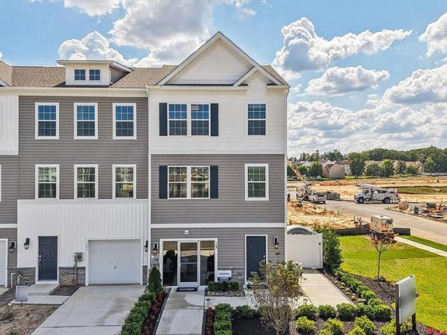 121 Essex Drive