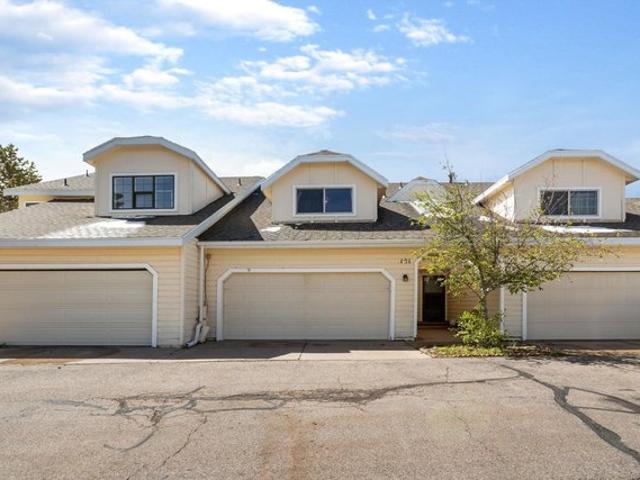 121 Fox Point Loop Rd, Evanston, WY 82930