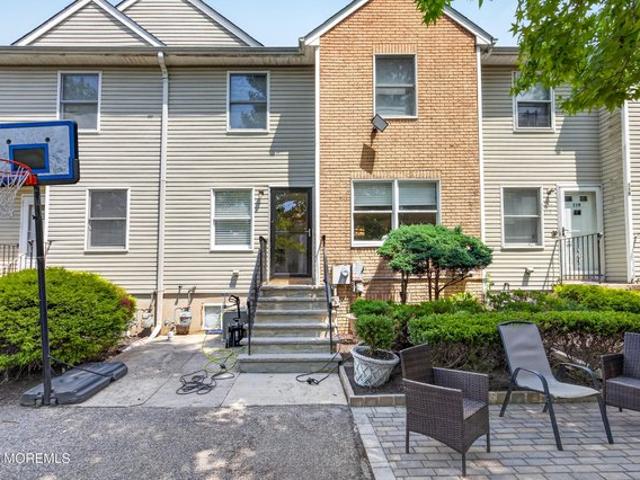 121 Forest Park Cir, Lakewood, NJ 08701