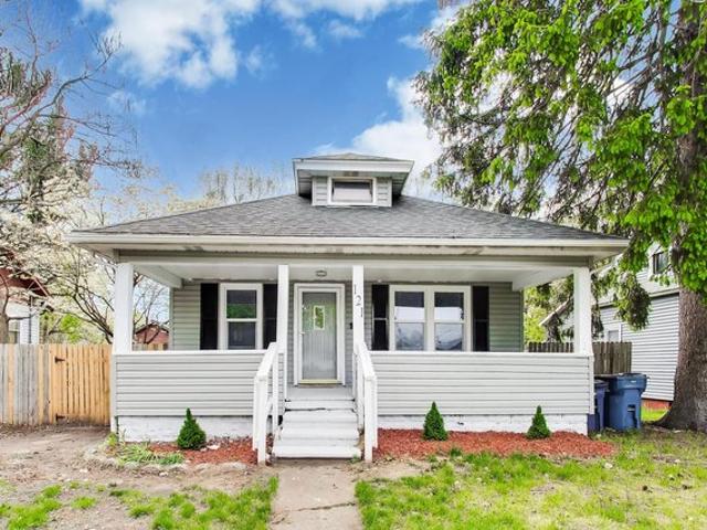 121 Faulknor St, Michigan City, IN 46360