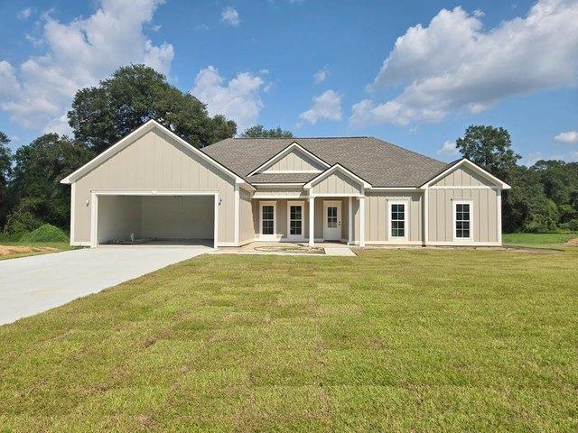 121 Fawns Rest Ct, Leesburg, GA 31763