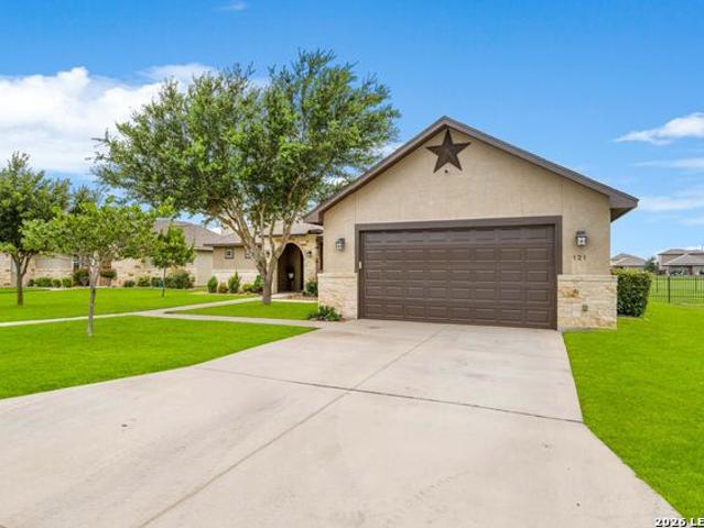 121 Fairway Dr