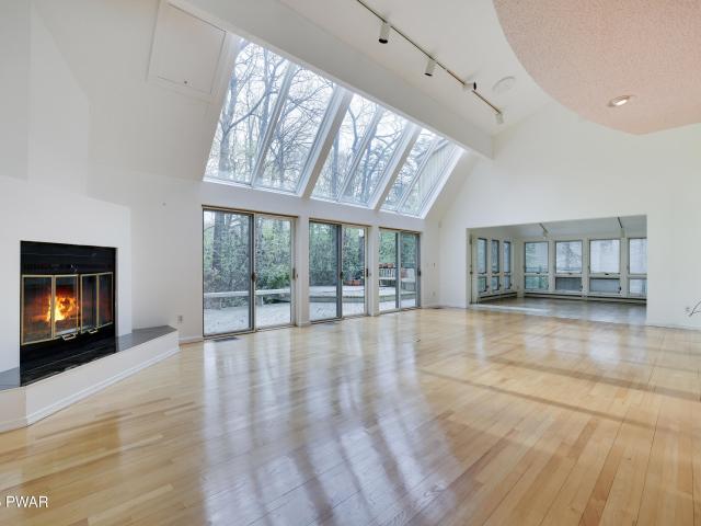121 Fairway Drive