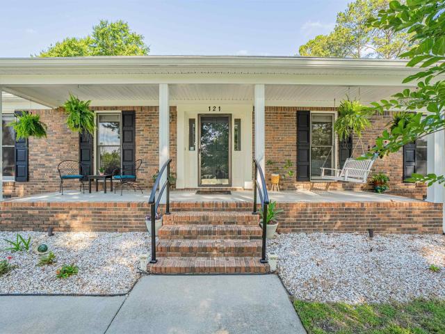 121 Ferry Drive
