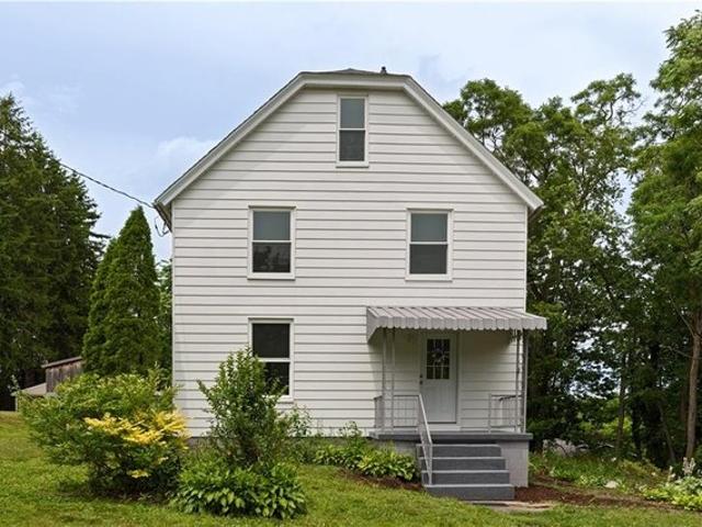 121 Freeport Rd, Butler, PA 16002