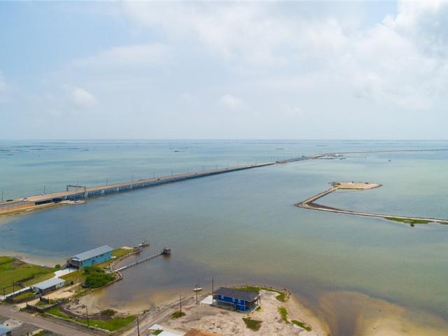 121 Knickerbocker St, Corpus Christi, TX 78418 | MLS #468554 | Compass
