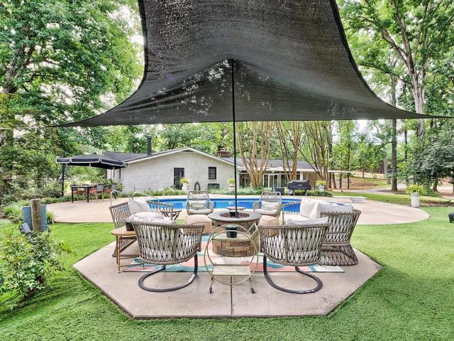 121 Knoll Wood Drive