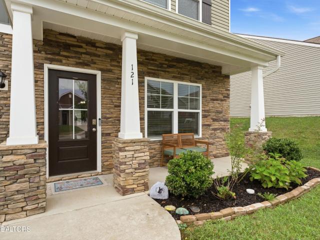 121 Kaley Lane