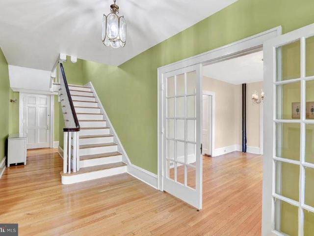 121 Kensington Avenue