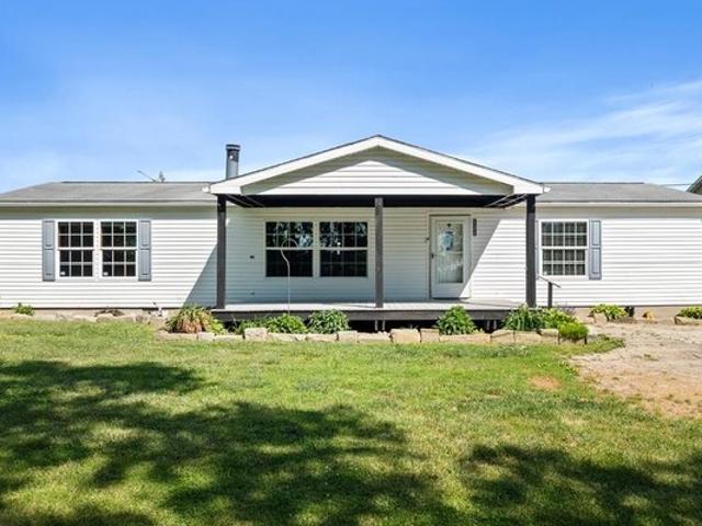 121 Kittle Ln, Cameron, WV 26033