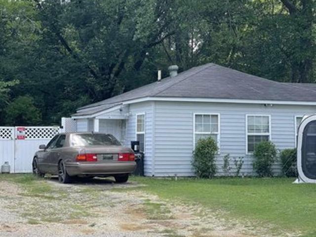 121 Houston Dr, Bessemer, AL 35020