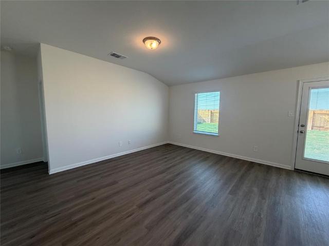 121 Honey Bee Rd